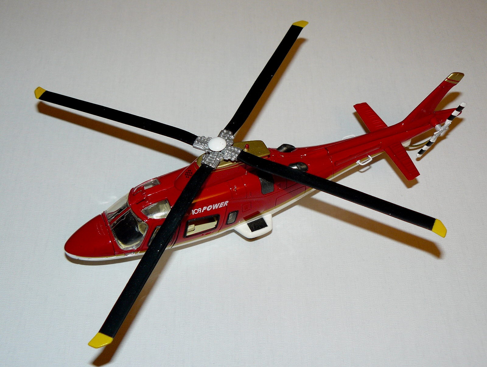 NEW-RAY – Agusta A109 Power – Picoozfran-modélisme et jouets