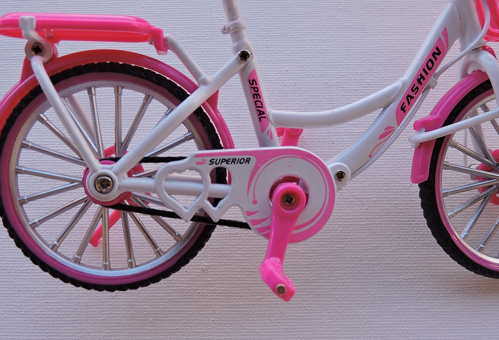 Mini vélo rose 1:10 – Picoozfran-modélisme et jouets